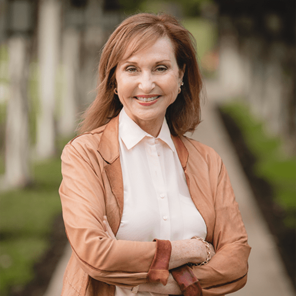 Kate Peters - Public Speaking Coach Shares Secrets of Finding Your Voice